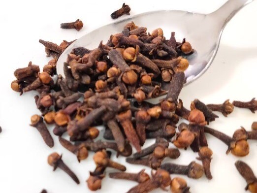 10 Health Benefits Of Eating Cloves In Winters