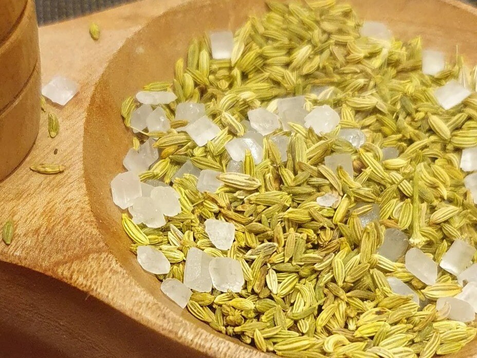 Health Benefits Of Eating Saunf-Mishri After Meals
