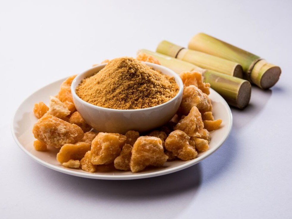 Ghee Jaggery Benefits: तुपासह गुळ खाल्ल्यास काय होईल?