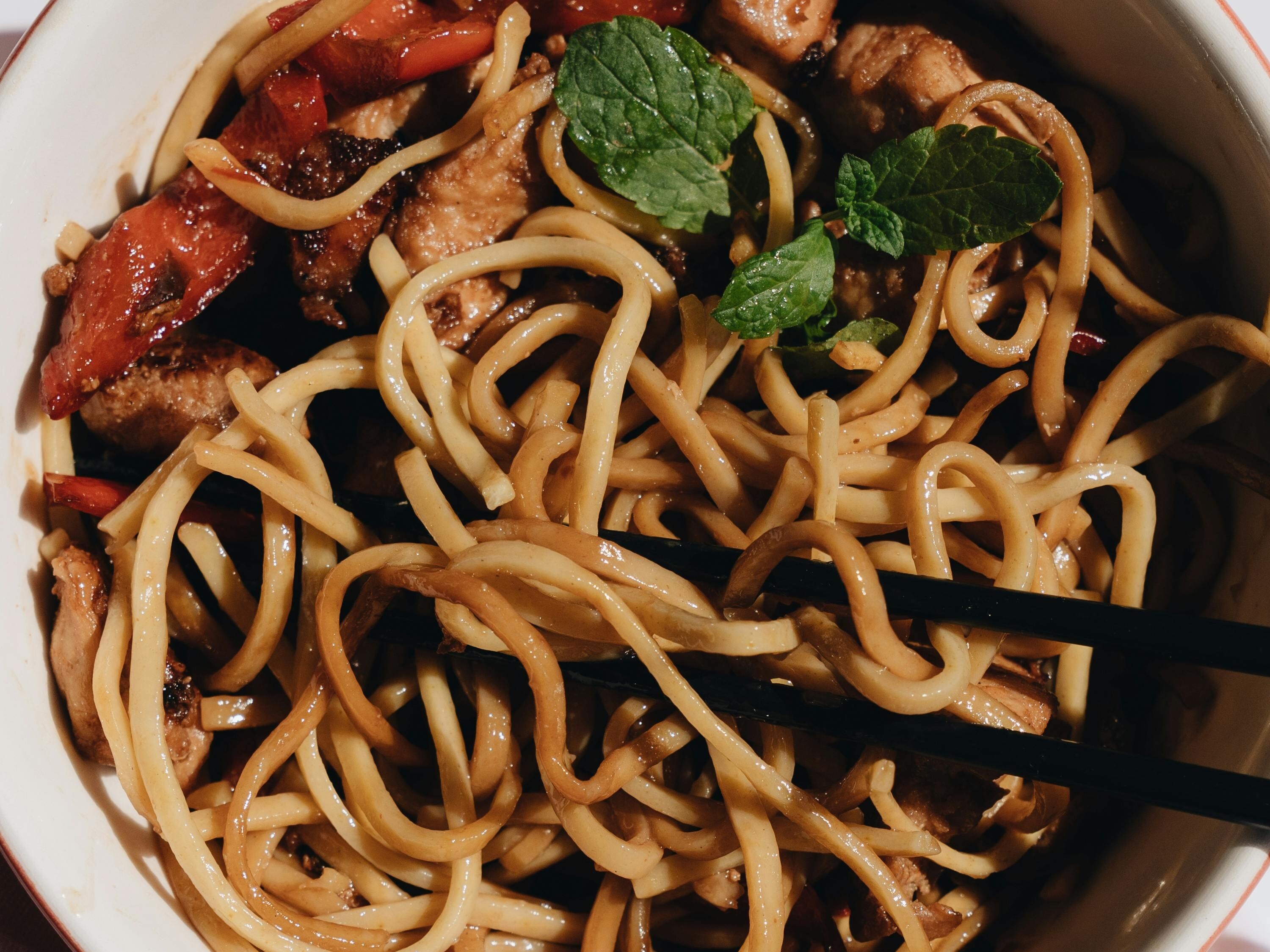 How To Make Chicken Hakka Noodles