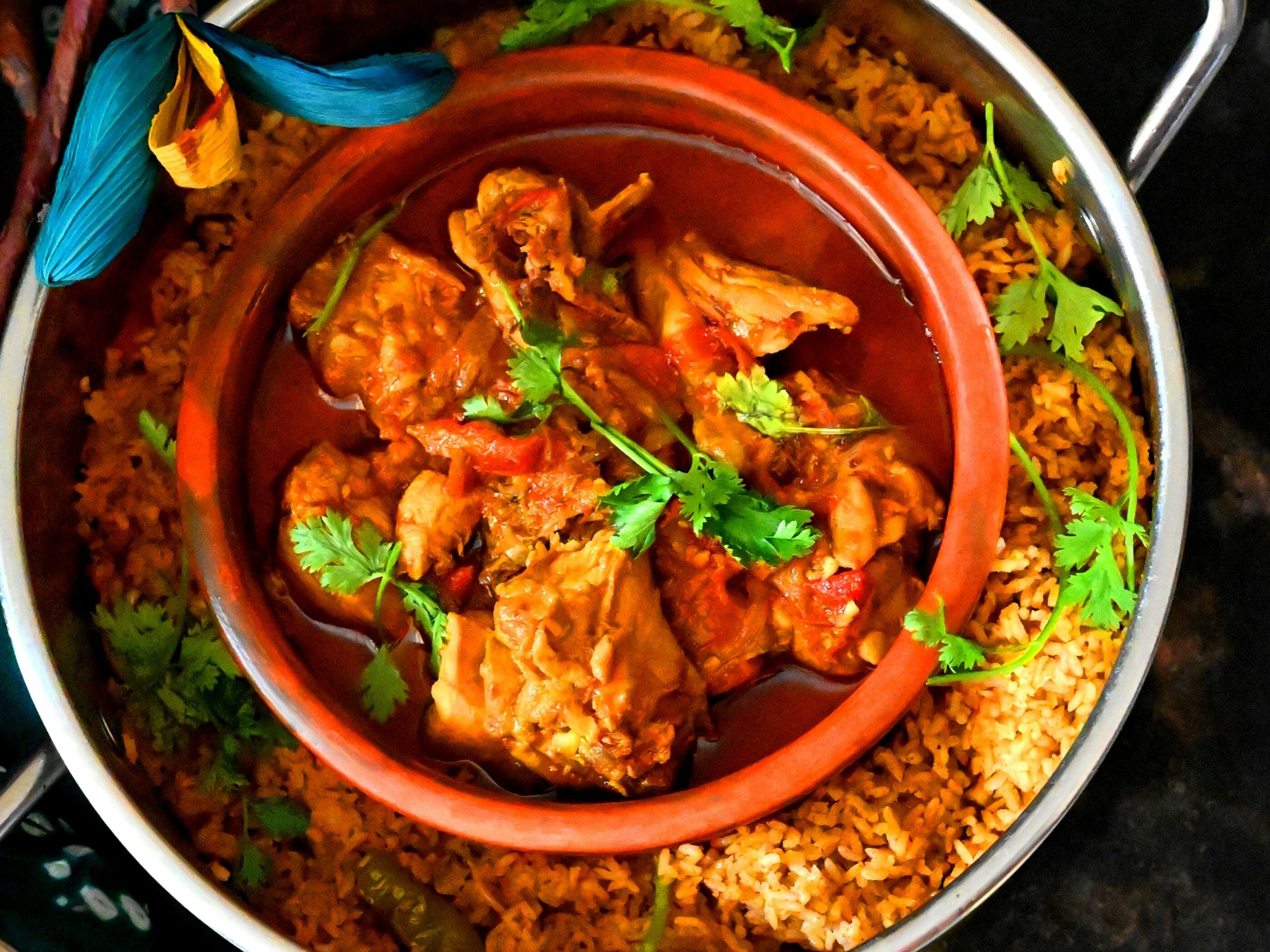 How To Make Creamy Dhaniya Murgh