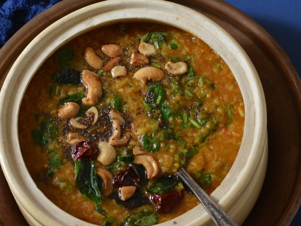 How To Make Urad Dal Khichdi For Makar Sankranti