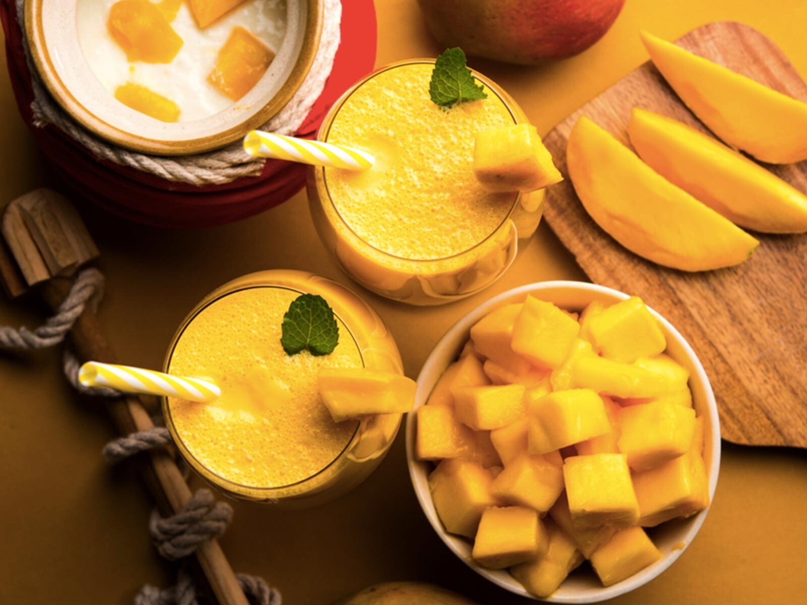 How to Cut a Mango: आम को कैसे काटें: मैंगो क्‍यूब काटने के स्टेप्स ...