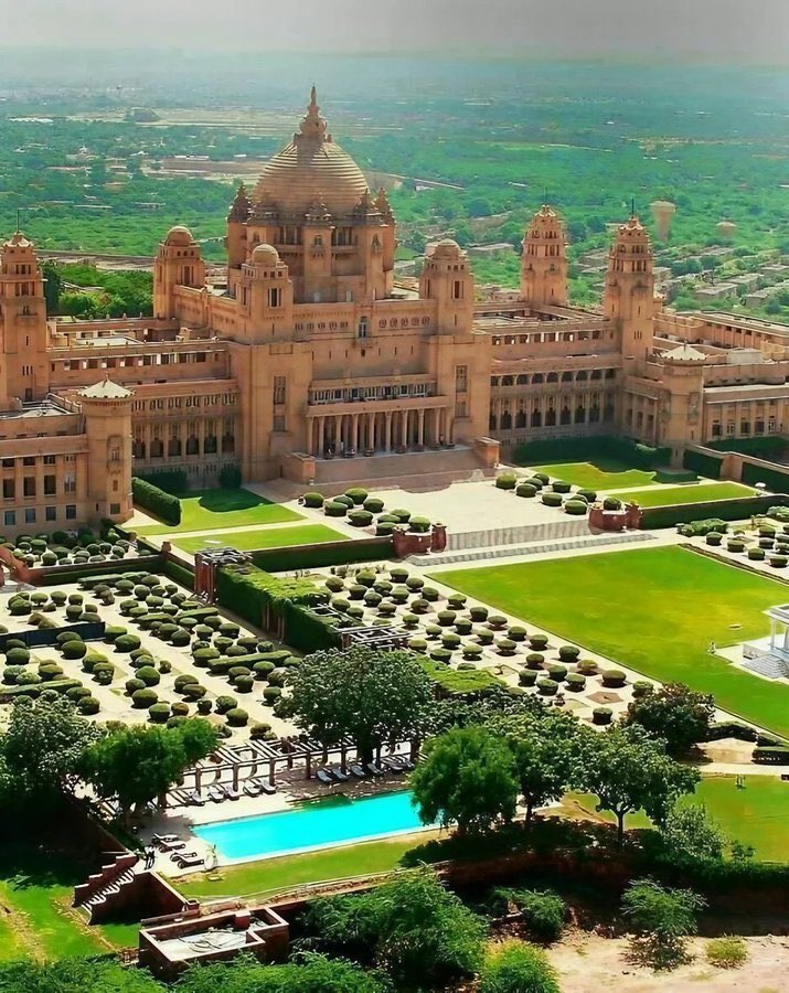 Most Beautiful Palaces In The World
