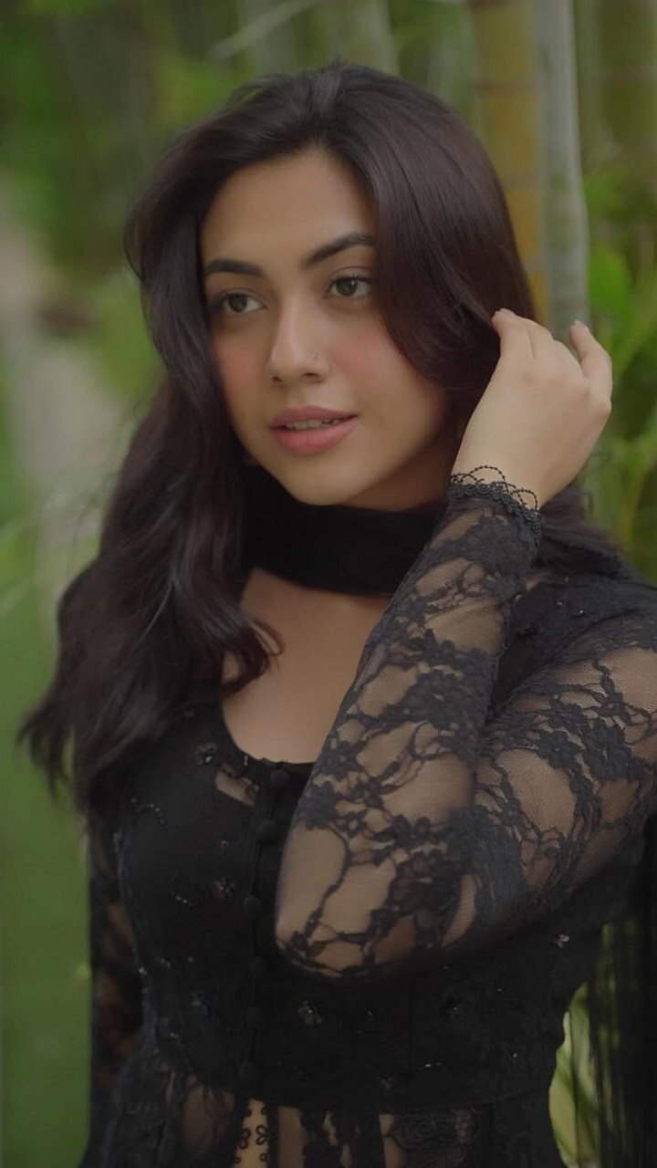 Reem Shaikh Exudes Grace in Black Anarkali; See Pics