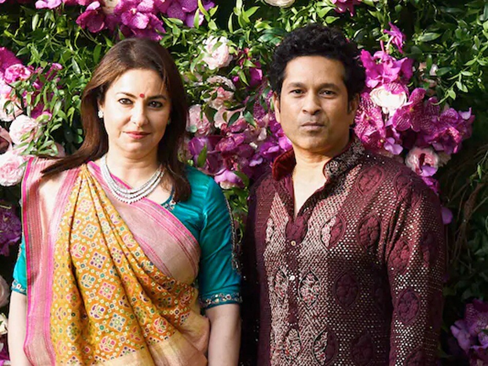 Sachin Tendulkar's Romantic Gesture For Wife Anjali
