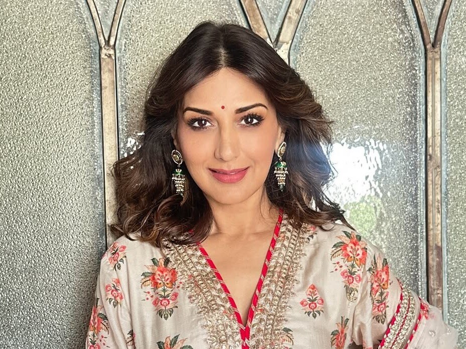 1994 से 2025 तक...31 साल में कितनी बदल गईं सोनाली बेंद्रे