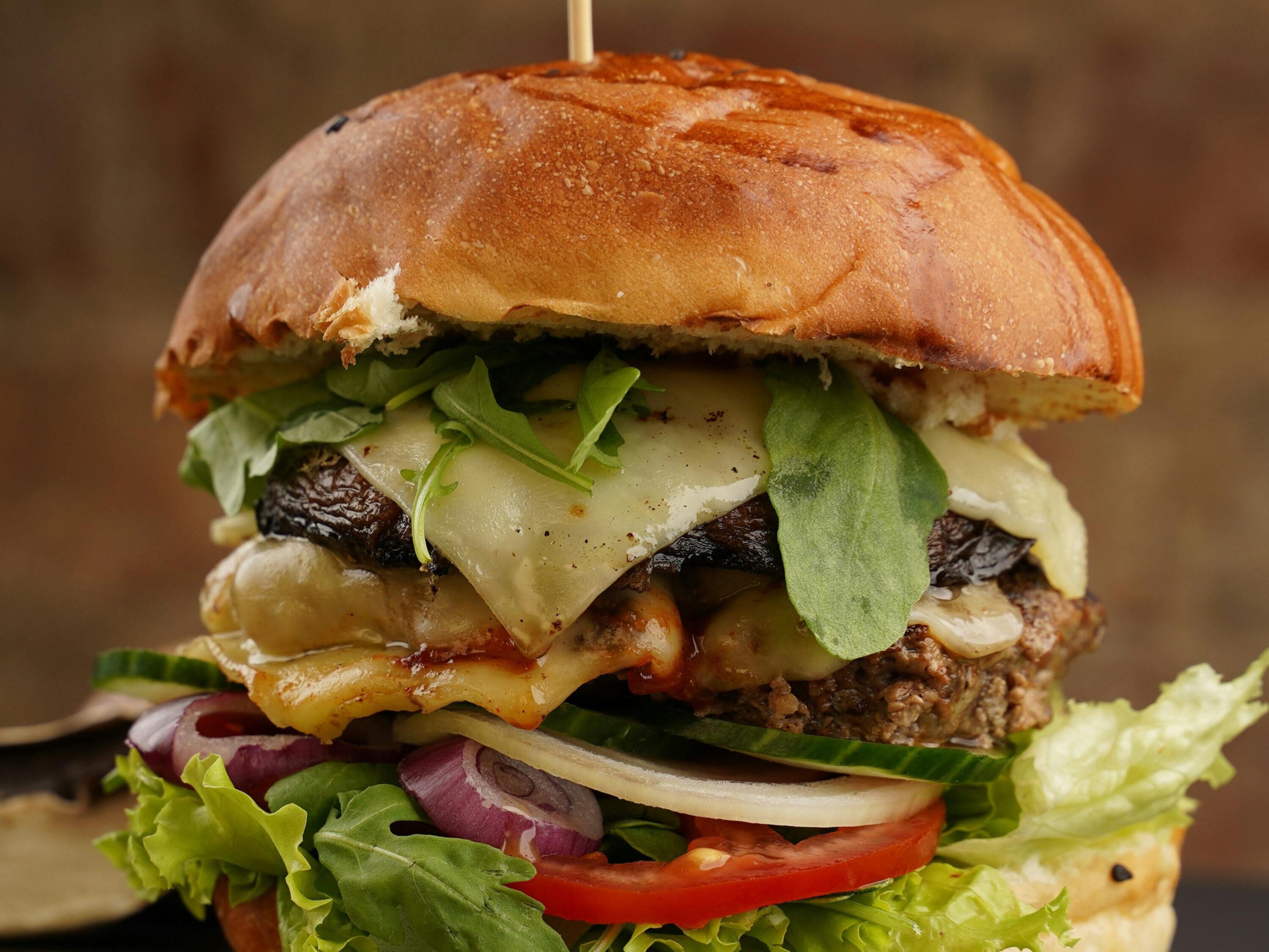 Tips To Make Restaurant-Style Burgers