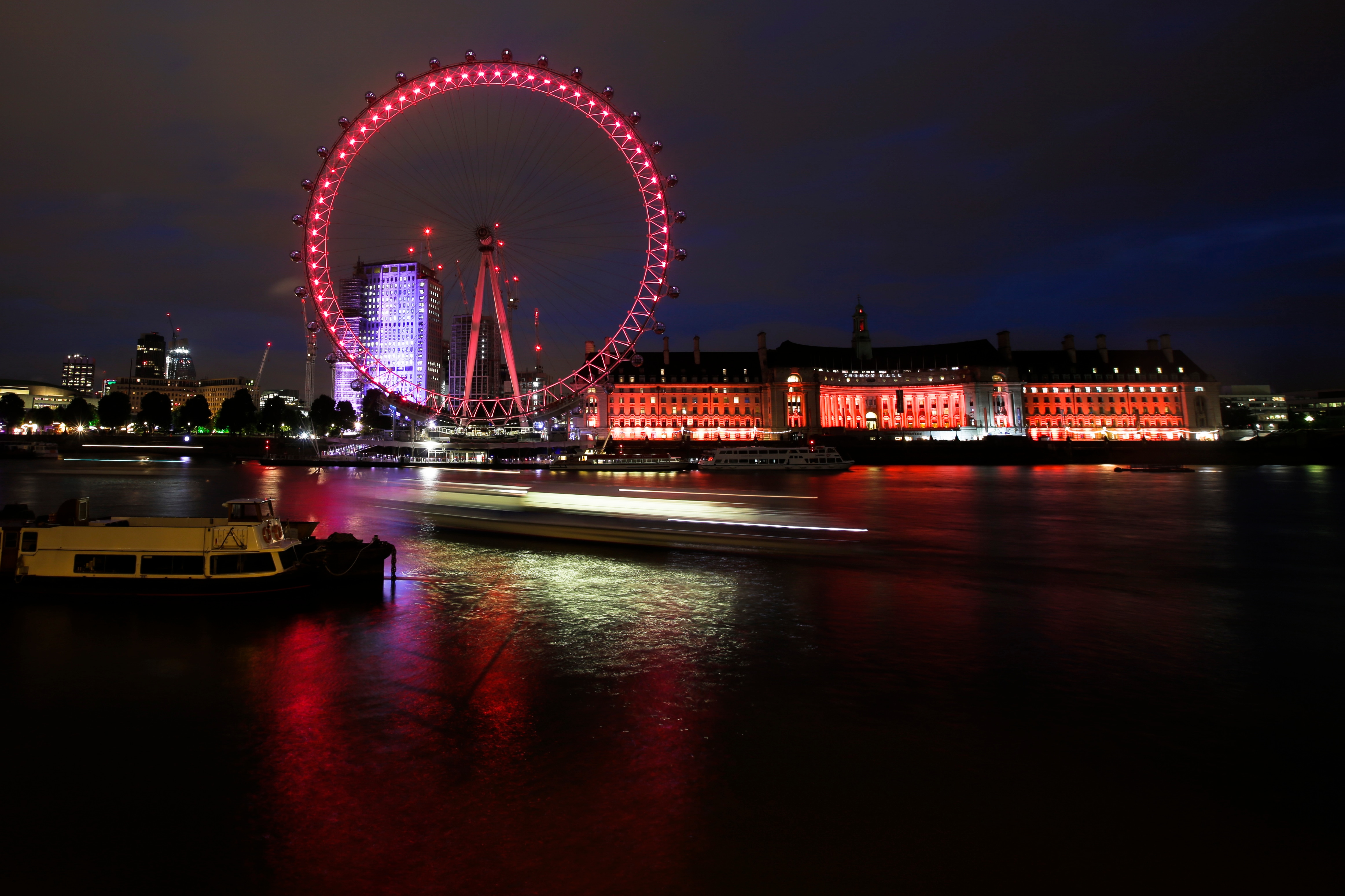 Britain Tries To Fix Its Frayed Relations With World’s Rich