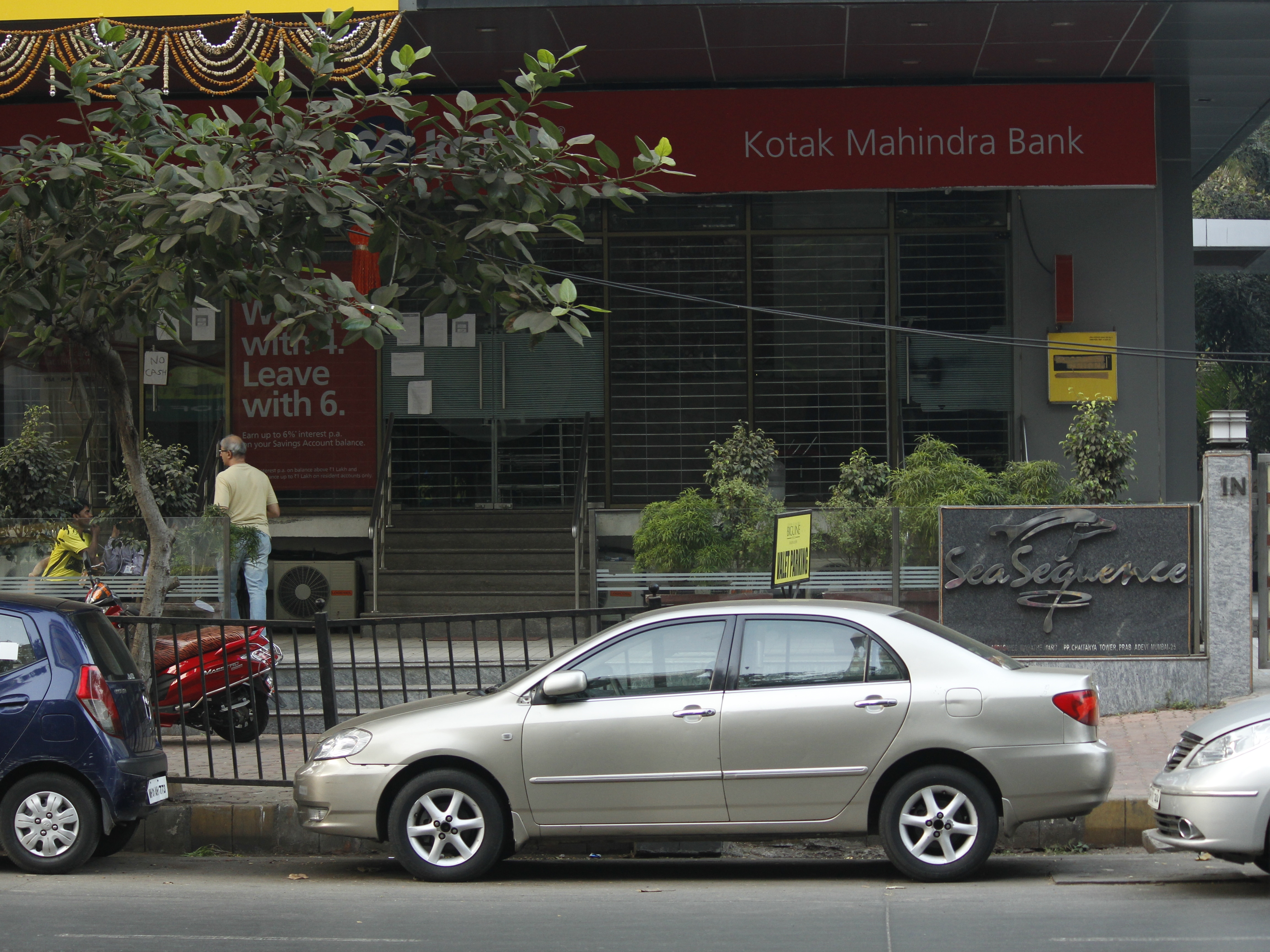 Kotak Mahindra Bank Responds To RBI Restrictions: Assures Uninterrupted ...