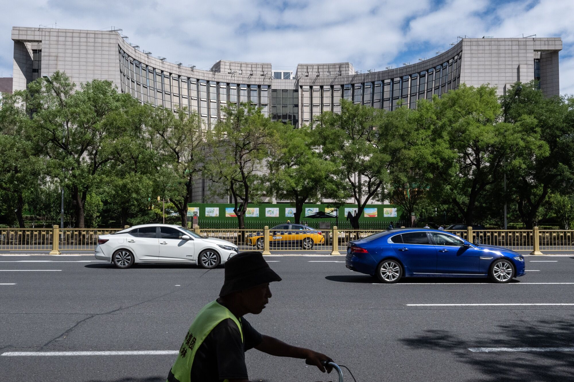 China Banks Increase Consumer Loan Rates To Protect Margins